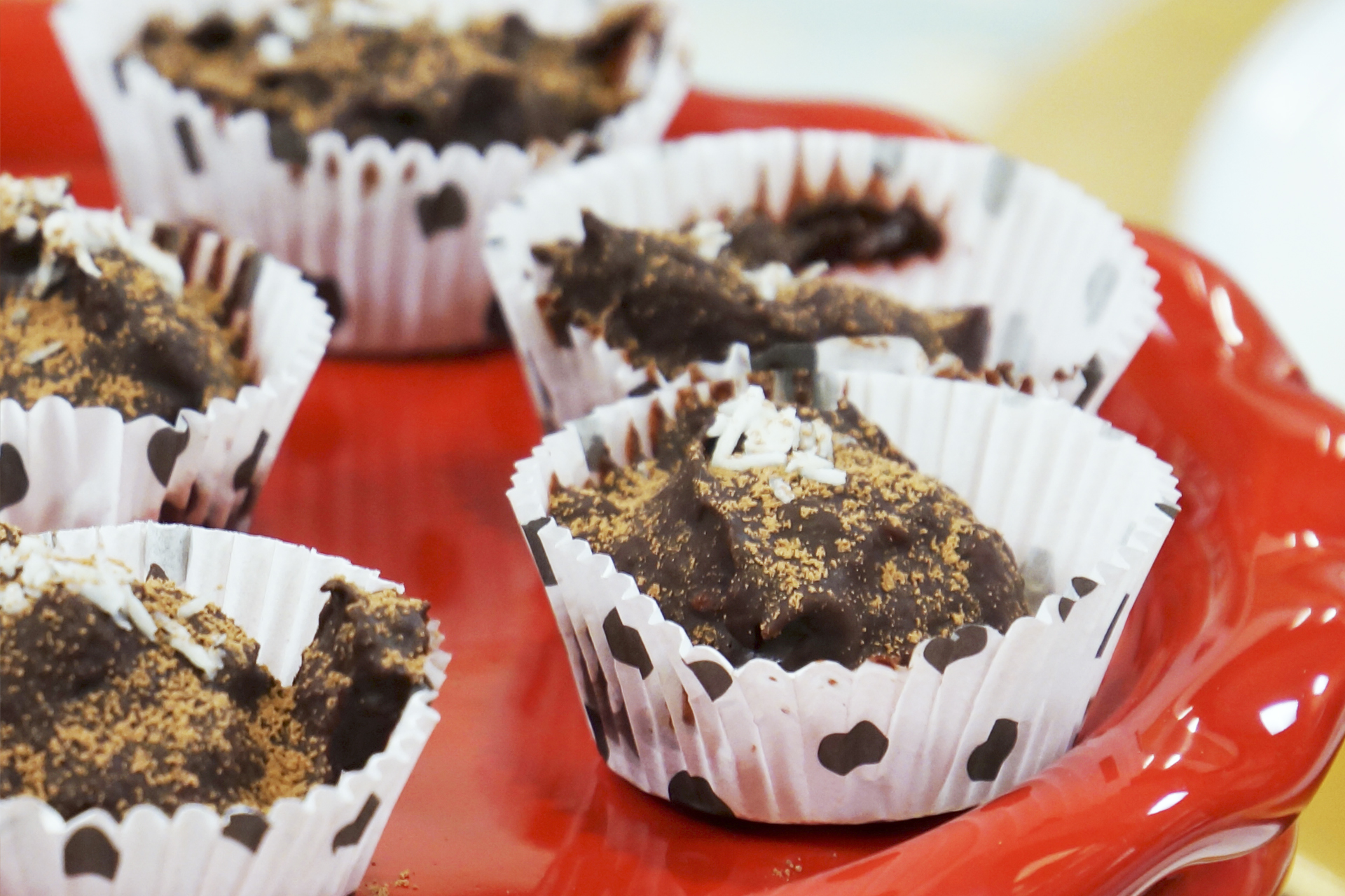 Raspberry Fudge Truffles (Minis) - Jazzy Vegetarian - Vegan and Delicious!