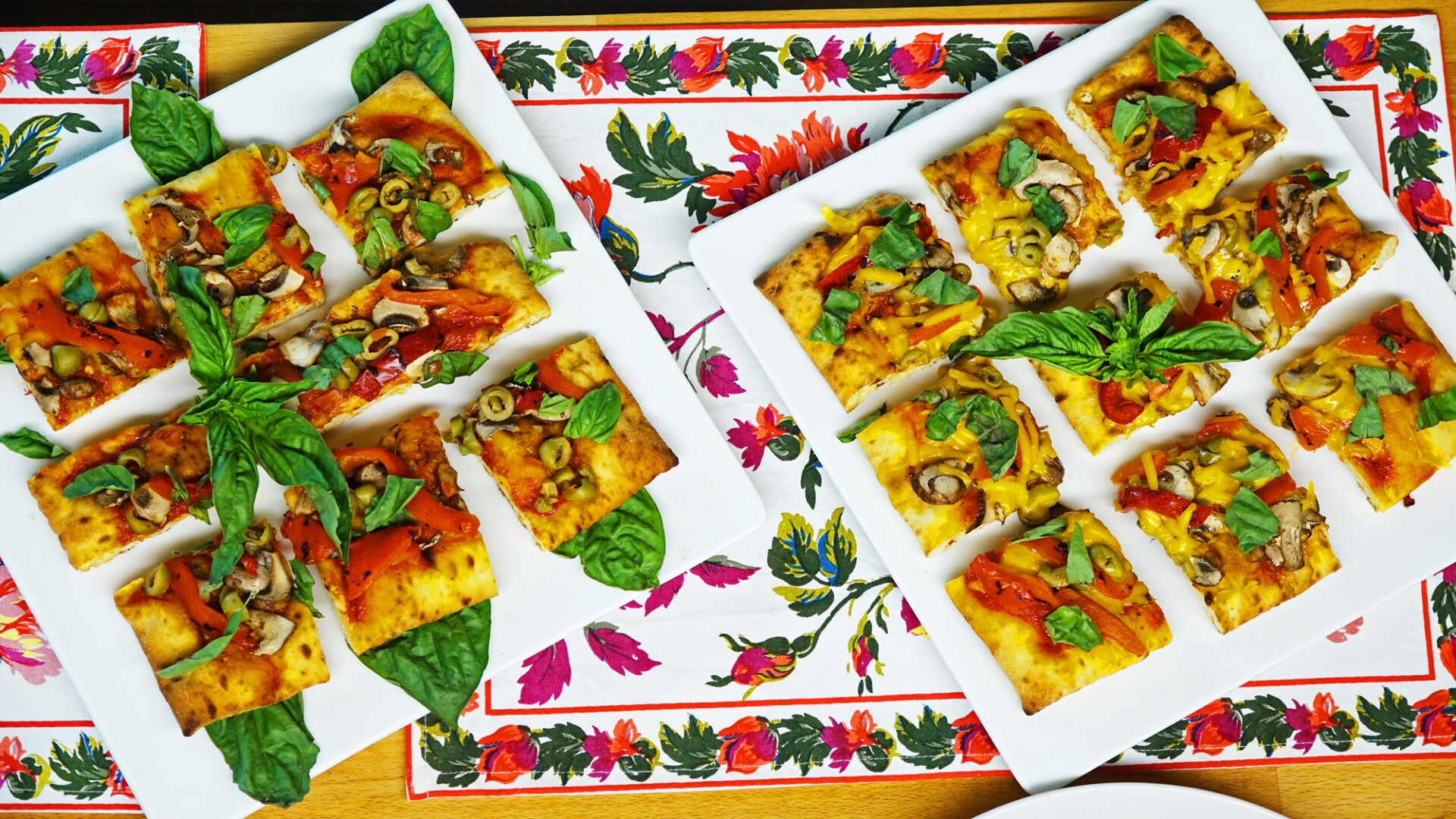 Flatbread Mini-Veggie Pizzas - Jazzy Vegetarian - Vegan and Delicious!